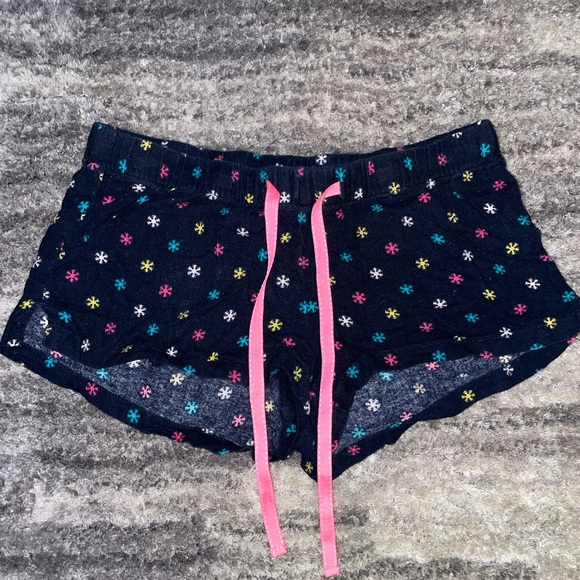 Old Navy | Shorts | Snowflake Pajama Shorts | Poshmark